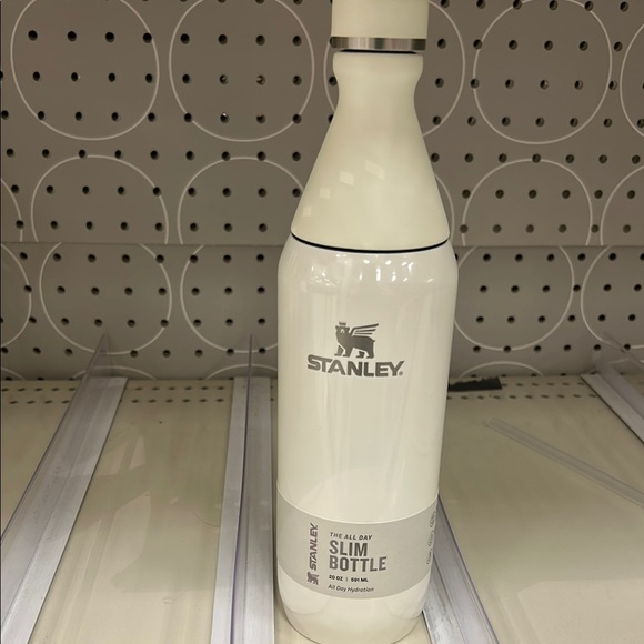 Stanley | Dining | Stanley Cream Slim Bottle | Poshmark